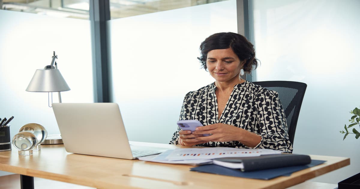 Seven examples of healthy money habits | PayPal UK