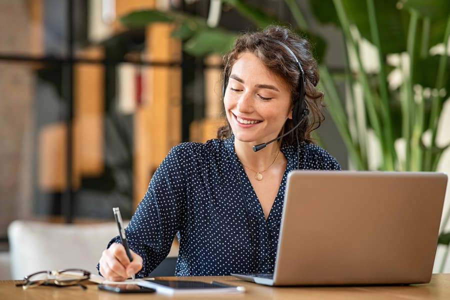 How to help improve customer service with a message in PayPal | PayPal US