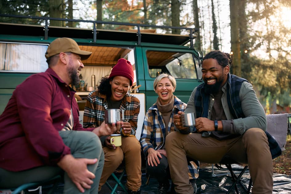 Guide to paying back friends after a fall getaway | PayPal US