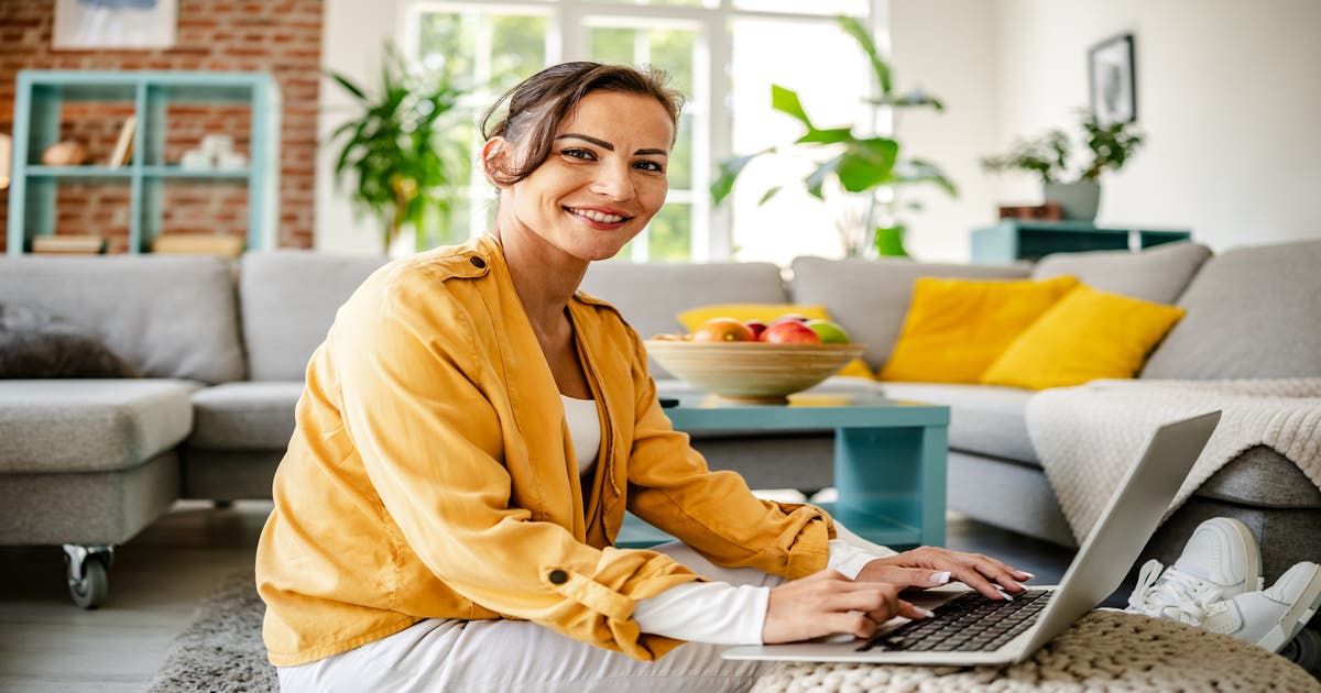 What is Online Banking? Functions, Pros, and Cons | PayPal US